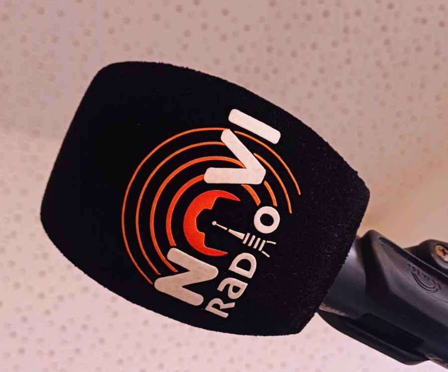 TRENUTAK KAD JE POTRES UŽIVO ZATRESAO STUDIO NOVOG! - Novi radio Zadar